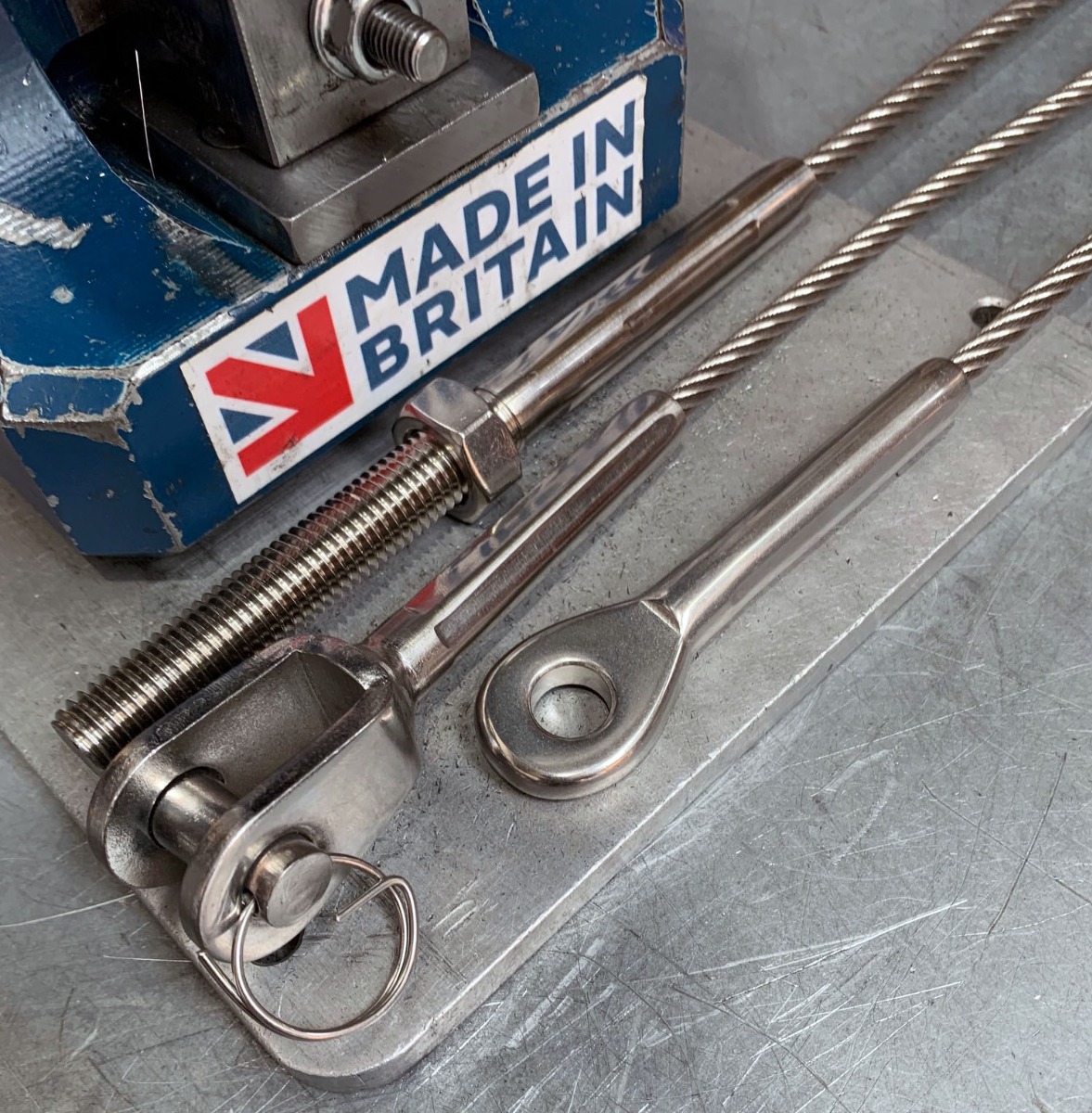 Wire rope rigging swaging service | Custom made wire ropes